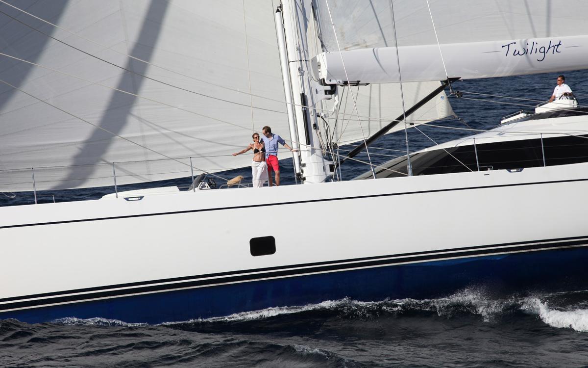 125 Flybridge Yachts | Oyster Yachts