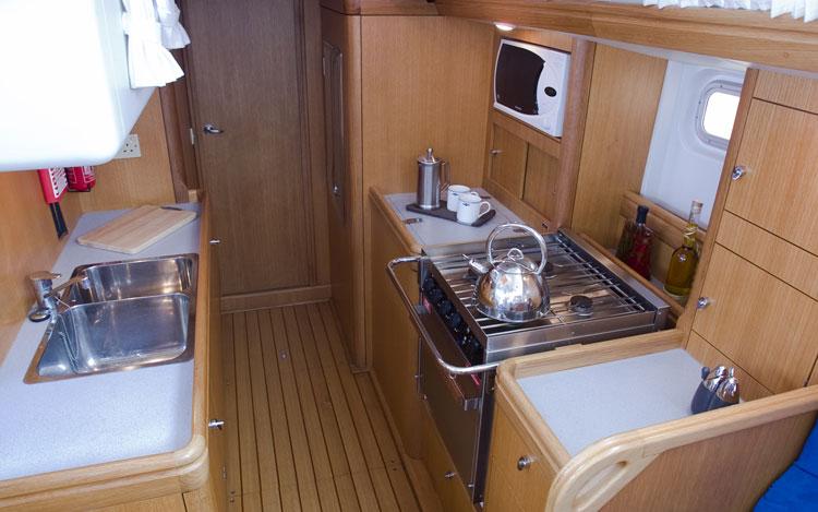 Oyster 47 | Oyster Yachts