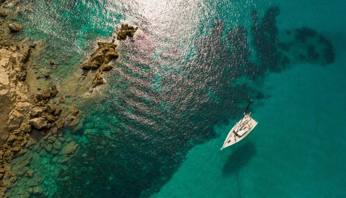 SHALLOW-DRAFT | Oyster Yachts
