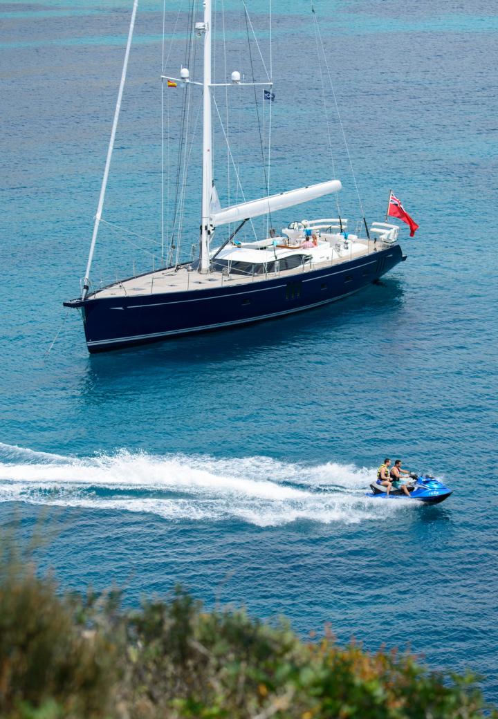 The Perfect Bluewater Sailboat | Blue Water Boats For Sale | Oyster Yachts